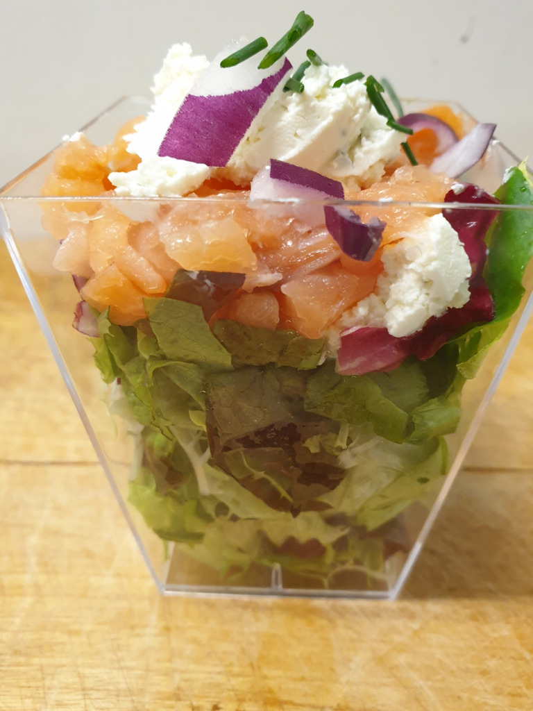 Zalm met sla en roomkaas - De Groot Groenten & Fruit